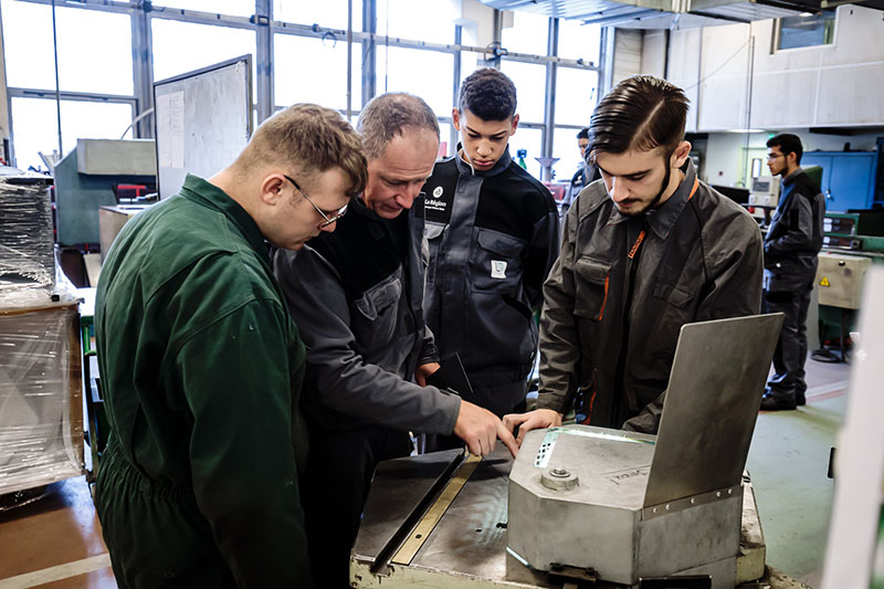 Valider ses acquis d'expérience (VAE) - École La Mache Lyon